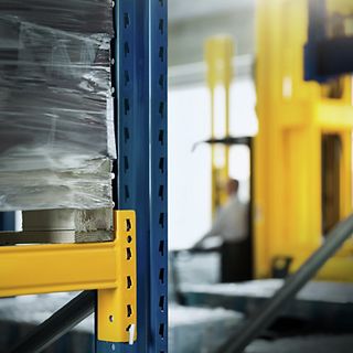 Wide-aisle multi-bay racking