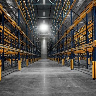 Wide-aisle multi-bay racking