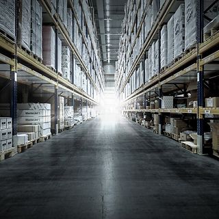 Wide-aisle multi-bay racking