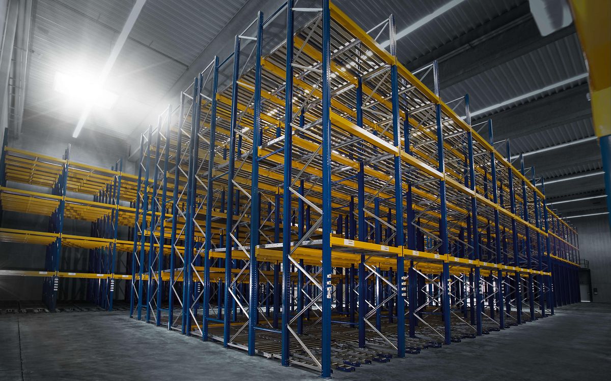 Dynamic pallet storage