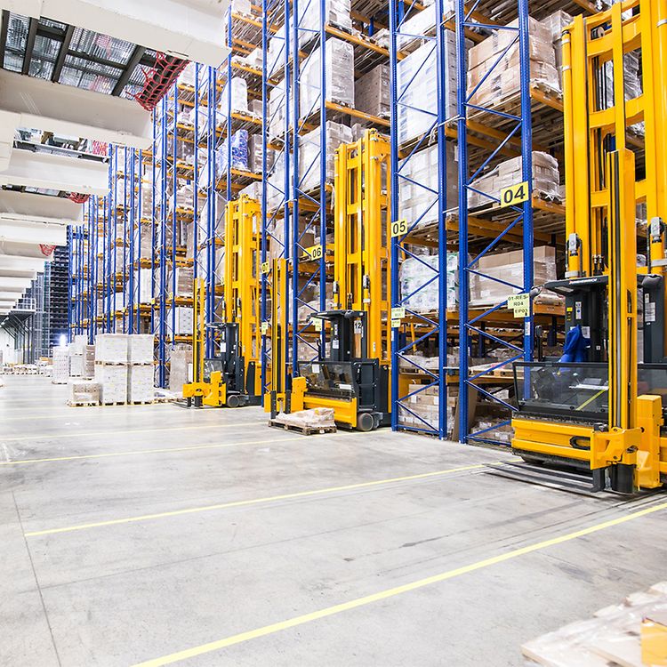 All-round intralogistics solution for Russian market leader Komus