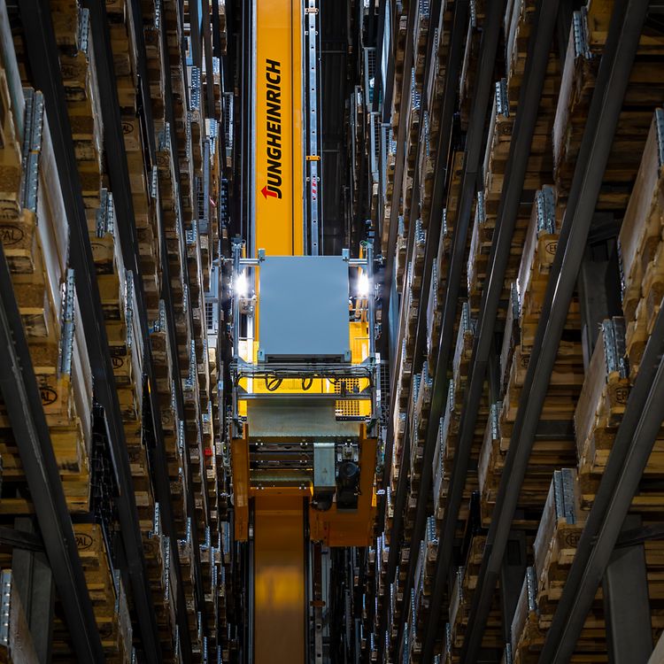 Jungheinrich builds new high-bay warehouse for V-Zug