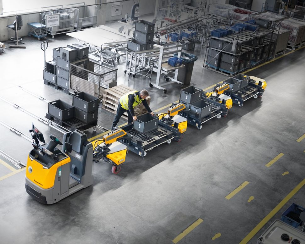 Tow train trailer Jungheinrich | Master every challenge