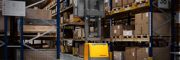 High-level order pickers | Jungheinrich