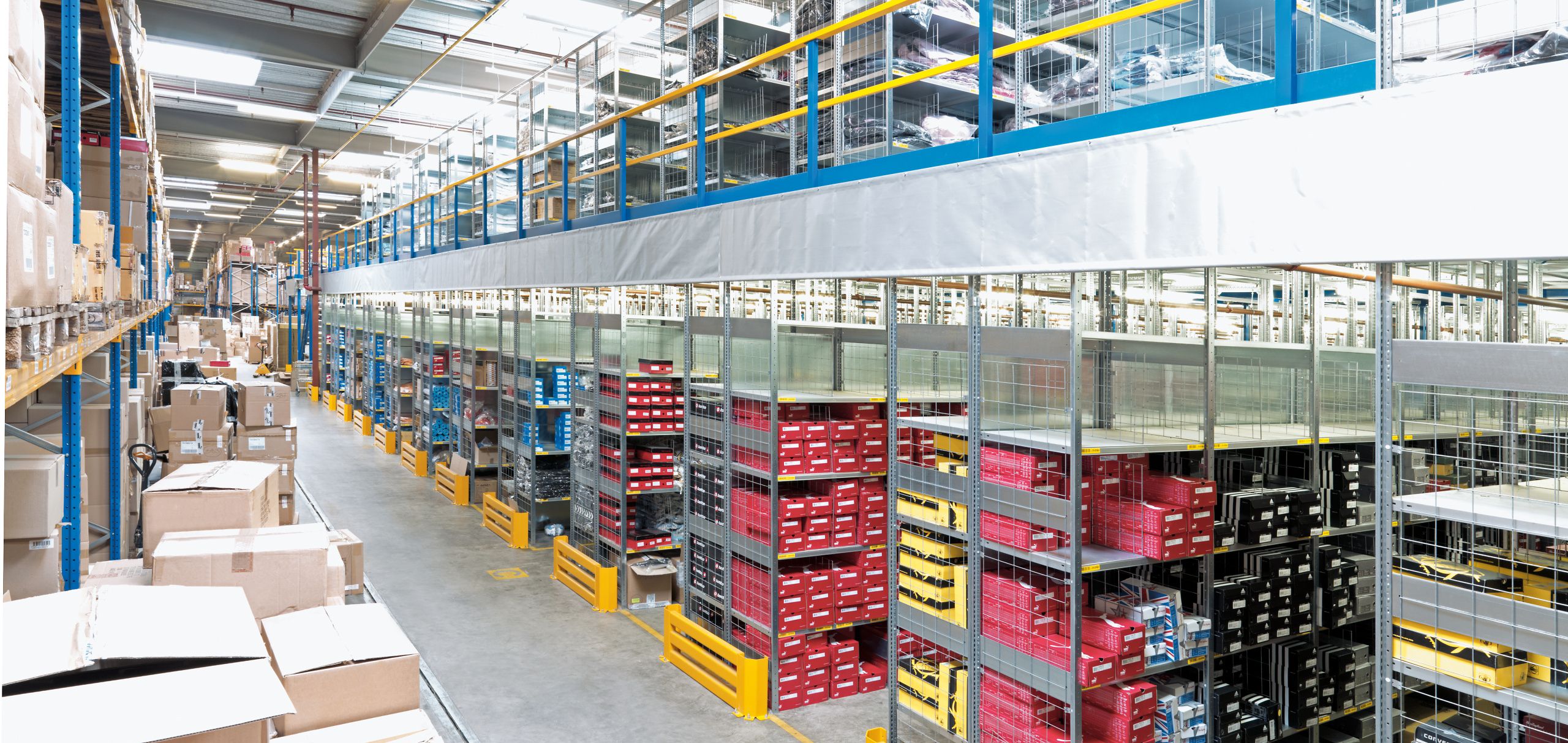 Skladovací plošiny a galerie | Jungheinrich