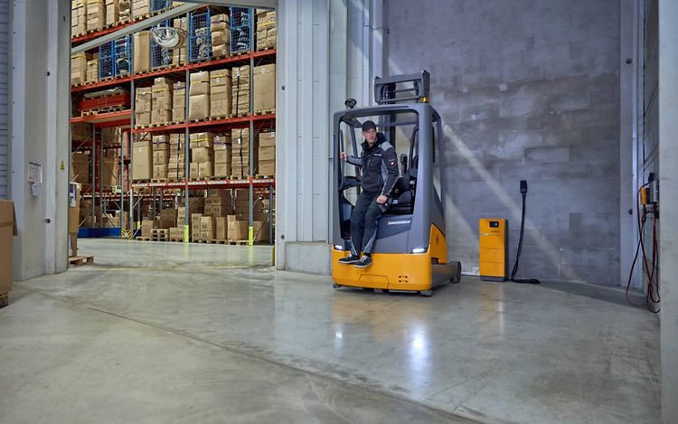 Chargeur chariot élévateur | Jungheinrich