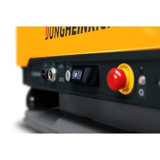 AMR robots - Autonomous mobile robots | Jungheinrich