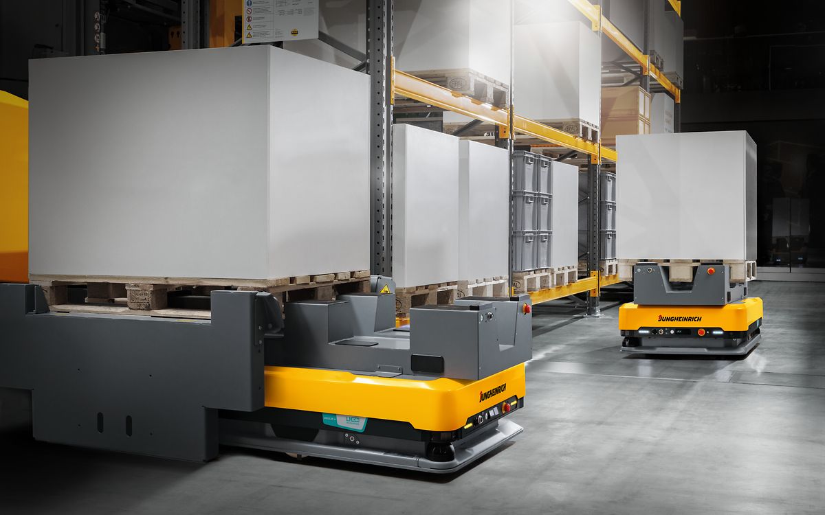 Automatiseret palletransport med AMR | Jungheinrich