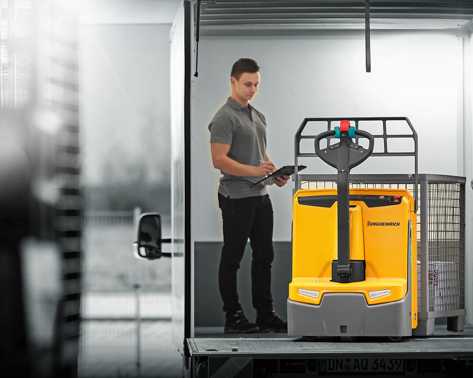 Elektriske palletrucker med gående fører | Jungheinrich