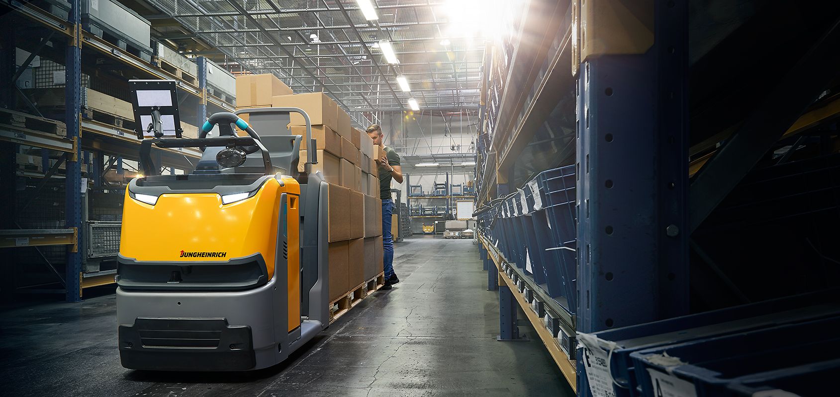 Horizontal-Kommissionierer von Jungheinrich