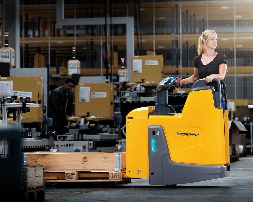 Transpaletas eléctricas | Jungheinrich Perú