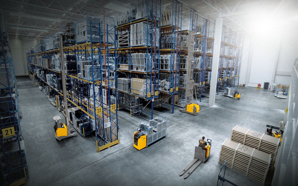 แร็ควางของ (Pallet Racking) คลังสินค้าในโรงงานอุตสาหกรรม