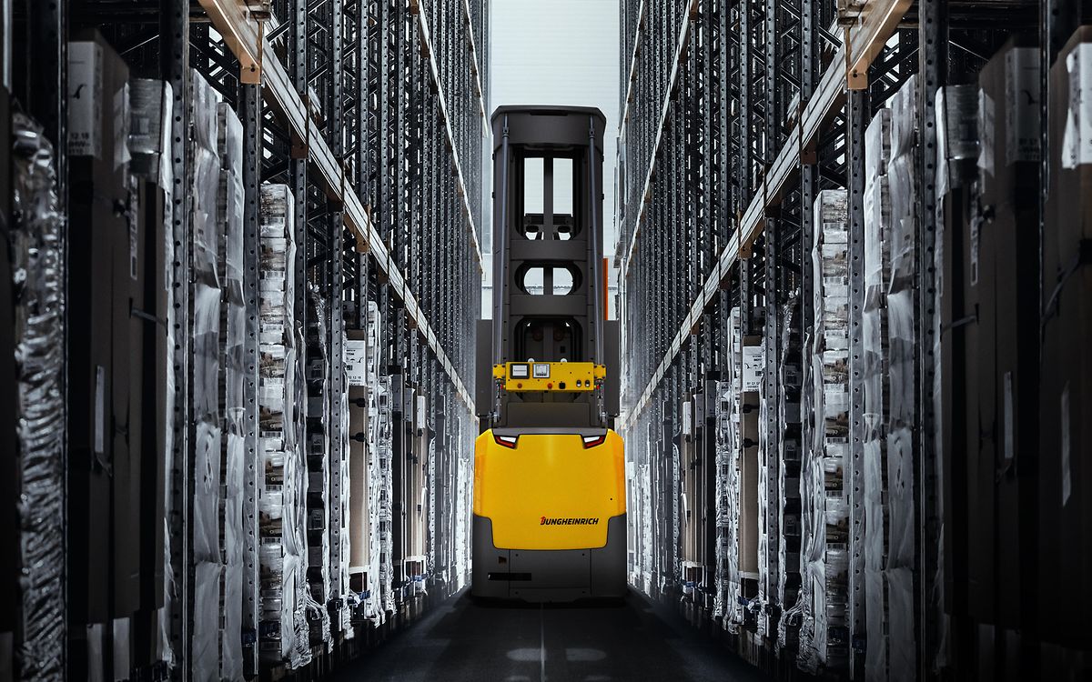Automatisierte Hochregalstapler | Jungheinrich