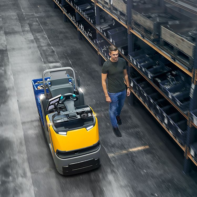 Order pickers with practical extras