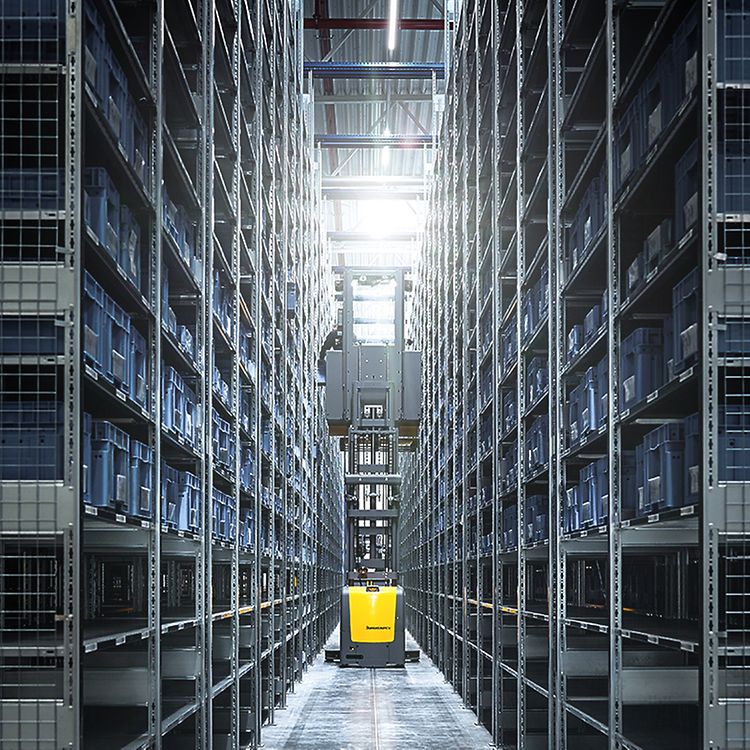 Medium / high level order pickers