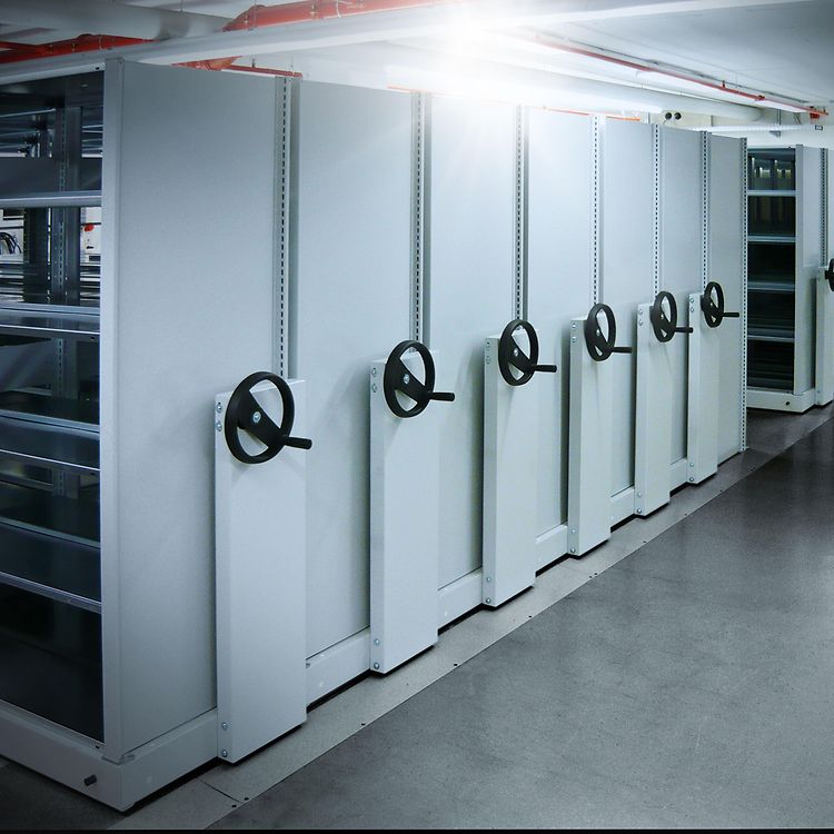 Mobile racking system