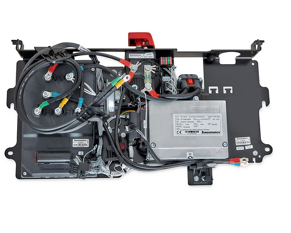 Jungheinrich electric mounting panels | Effortlessly mounted