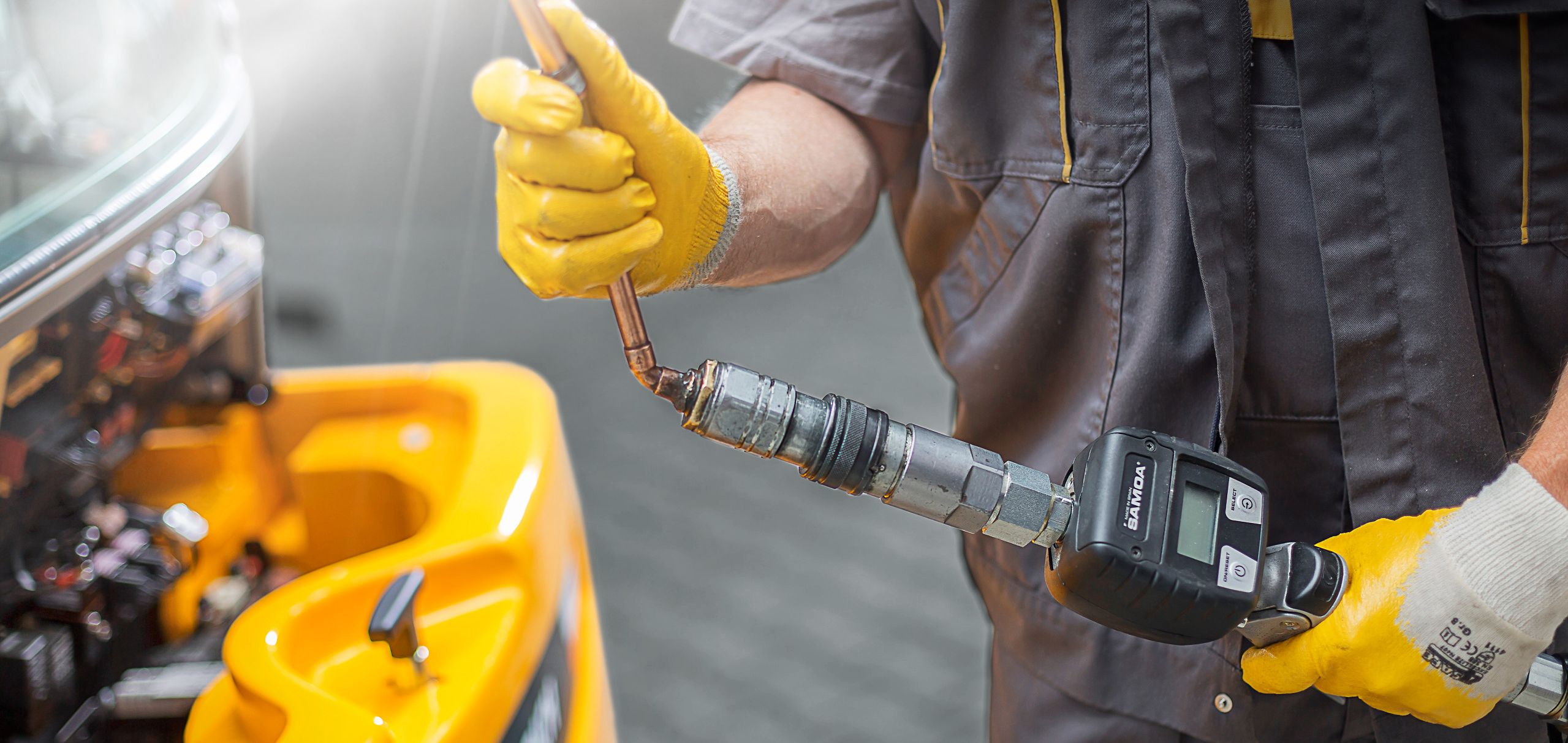 Hydraulic oil service