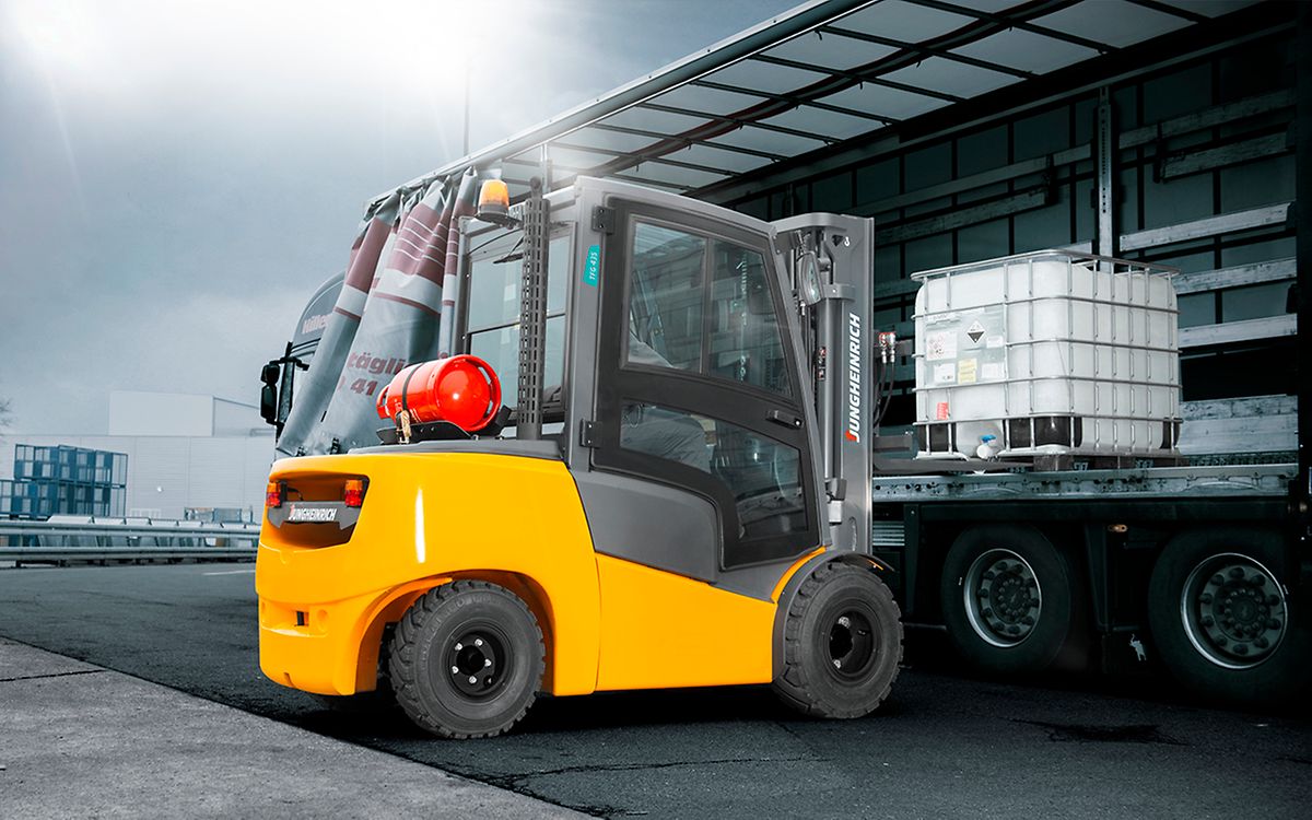 Forklifts for Loading and Unloading from Jungheinrich