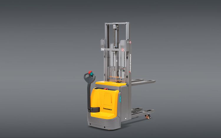 Used Pallet Stacker available NOW from Jungheinrich