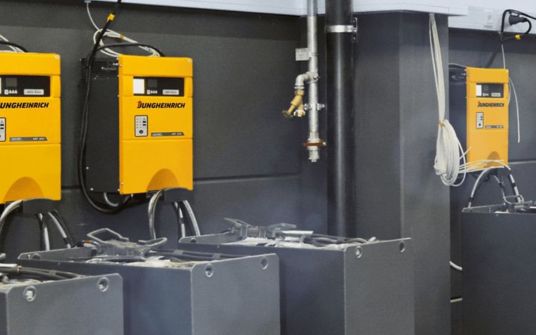 Het veilig inrichten van een acculaadstation | Jungheinrich