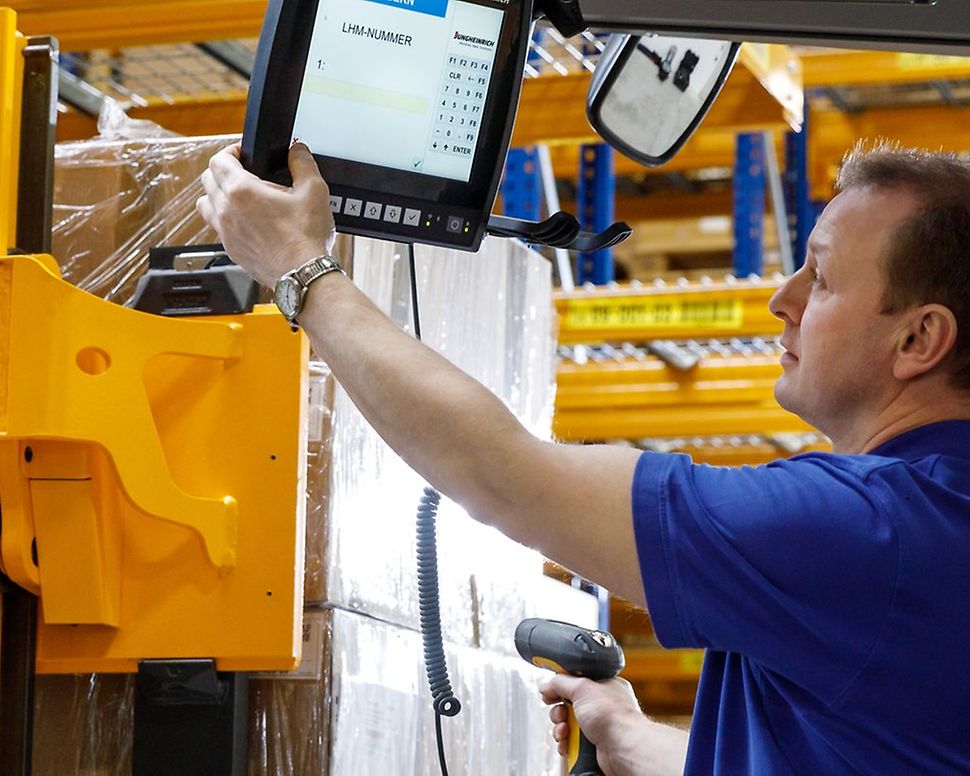 Warehouse management system for PSZ Electronic | Jungheinrich South Africa