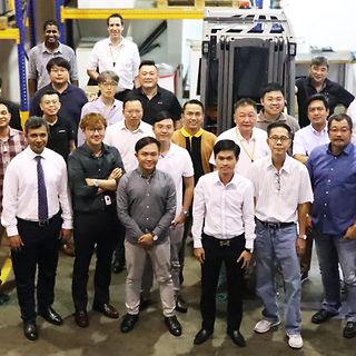 Jungheinrich unveils the new high-performing order picker and forklift ...