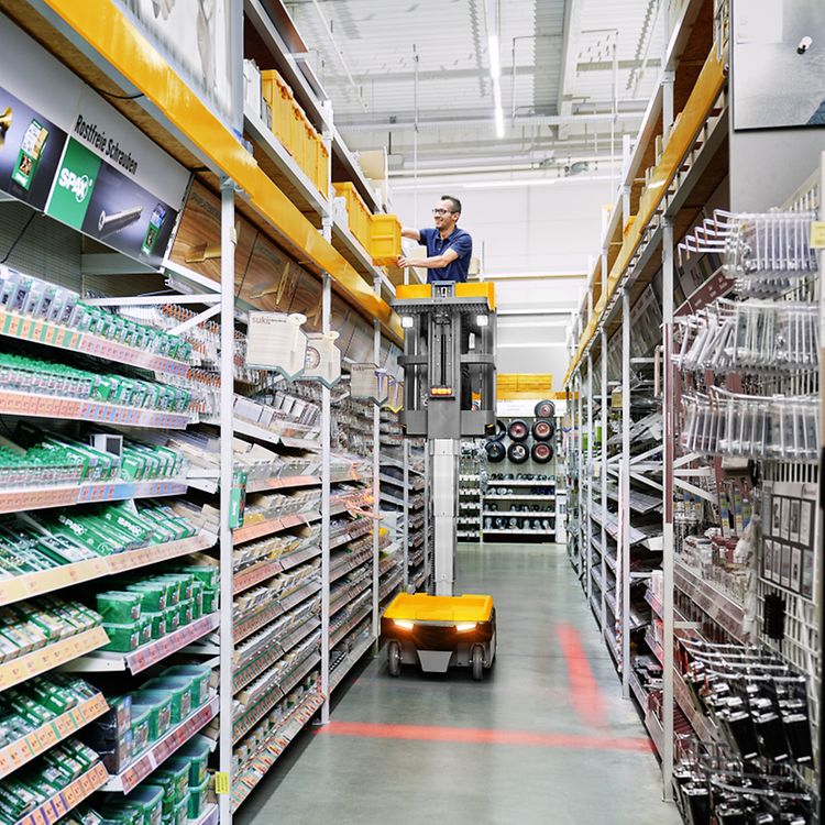 Novo modelo do order picker EKM 202