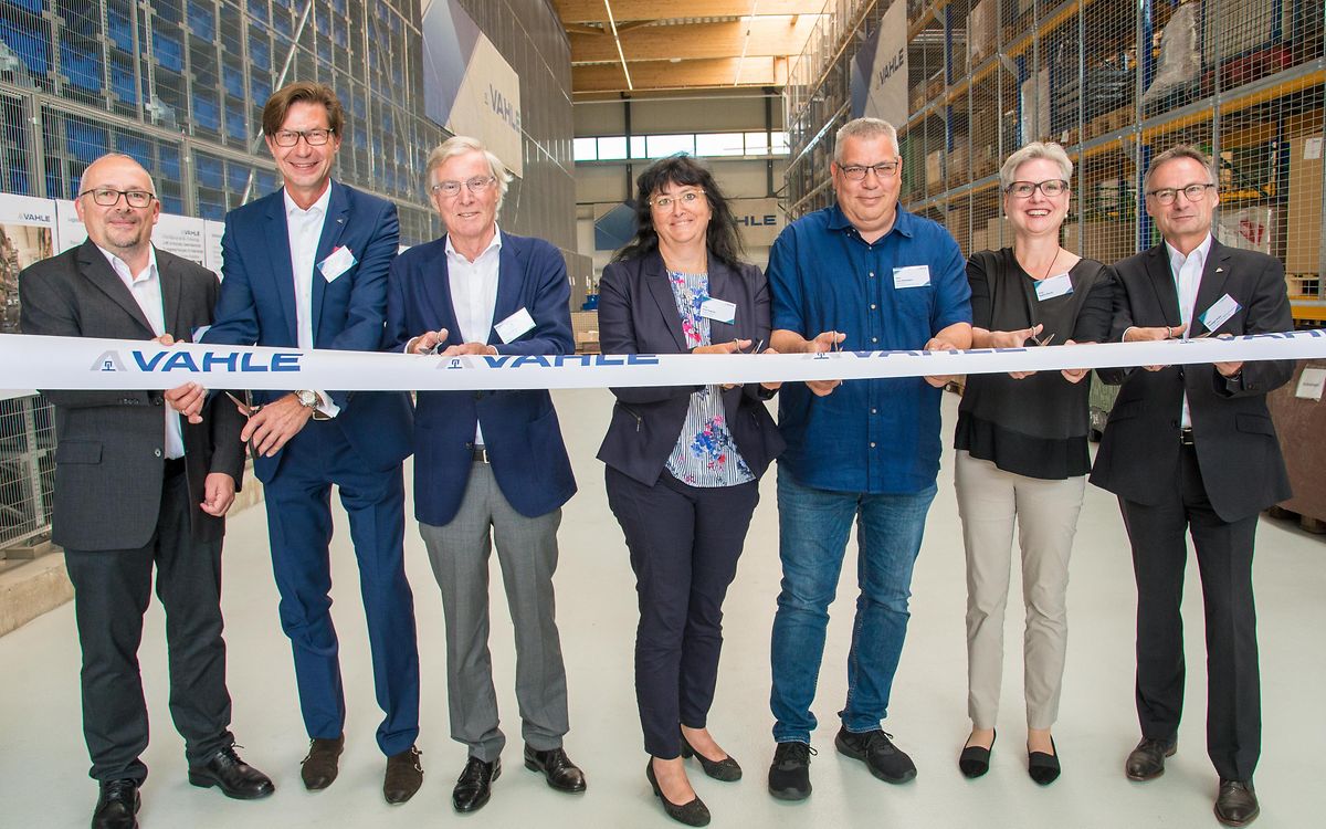 VAHLE opens state-of-the-art automated miniload warehouse