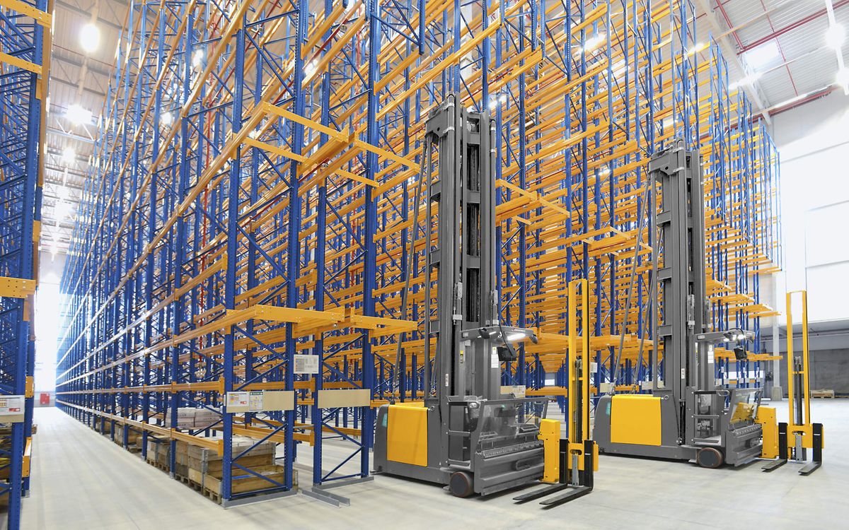 กระบวนการทำงานที่ไร้ปัญหาใน High Bay warehouse ของบริษัท Wahl & Co