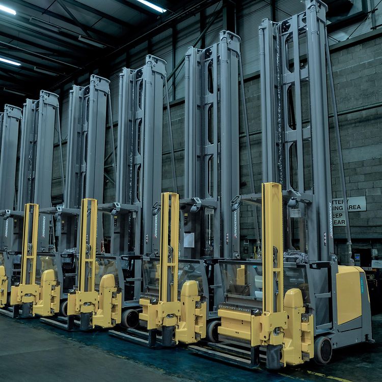 Invest in a fleet of ten new VNA forklifts from Jungheinrich