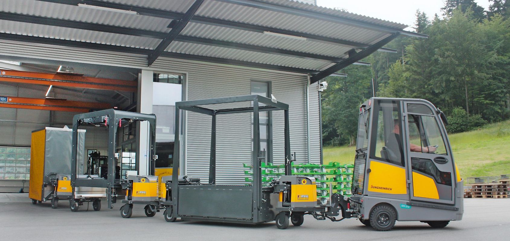 First-class solutions for tugger trains