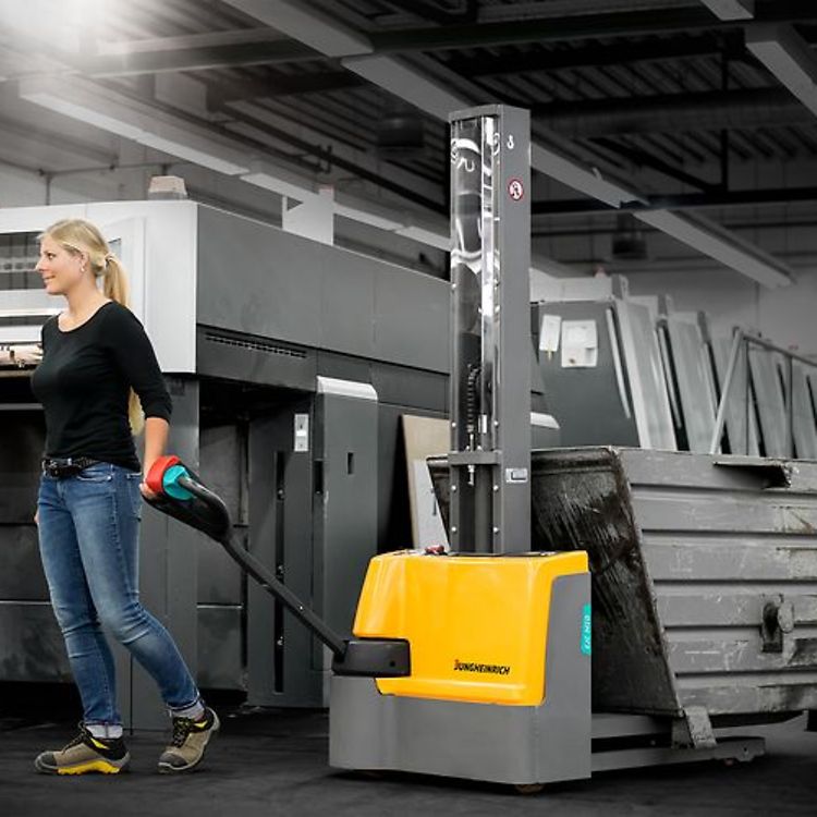 EJC M / EMC electric pedestrian controlled truck